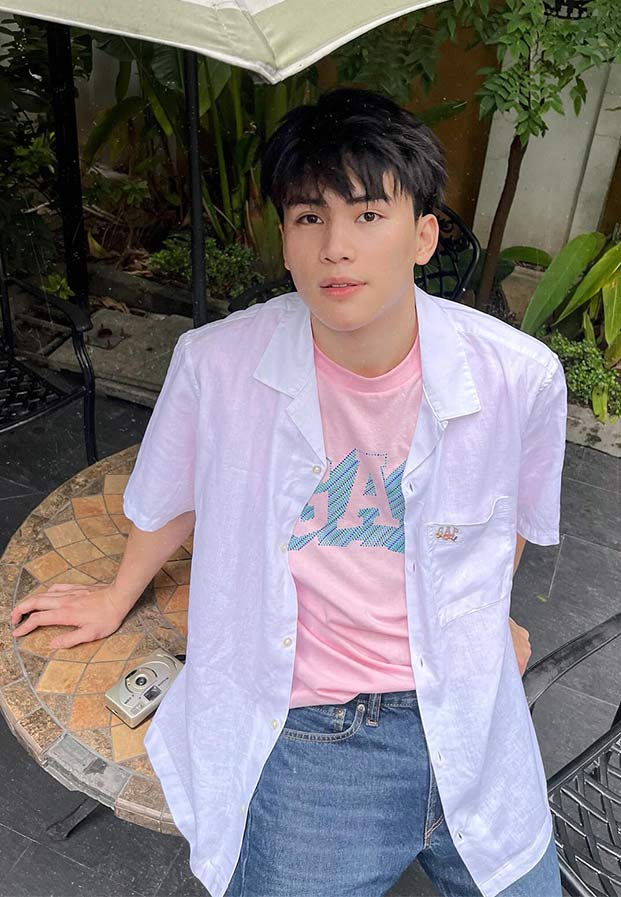 Batung หนุ่มหล่อ กล้ามโต สายเซ็กซี่ร้อนแรงทะลุจอ